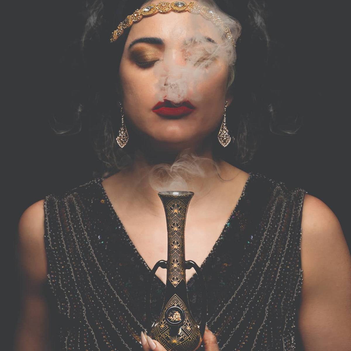 Vamp Vase Bong - Elegantly Crafted for Bold Empowerment | My Bud Vase